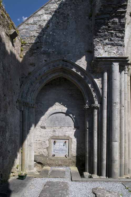 Corcomroe_Abbey_3570
