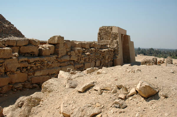 Ancient Egypt and Archaeology Web Site - abusir_jul_2006_0151