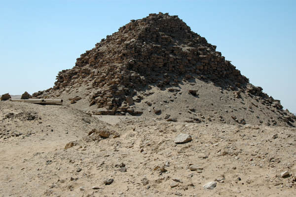 Ancient Egypt and Archaeology Web Site - abusir_jul_2006_0156